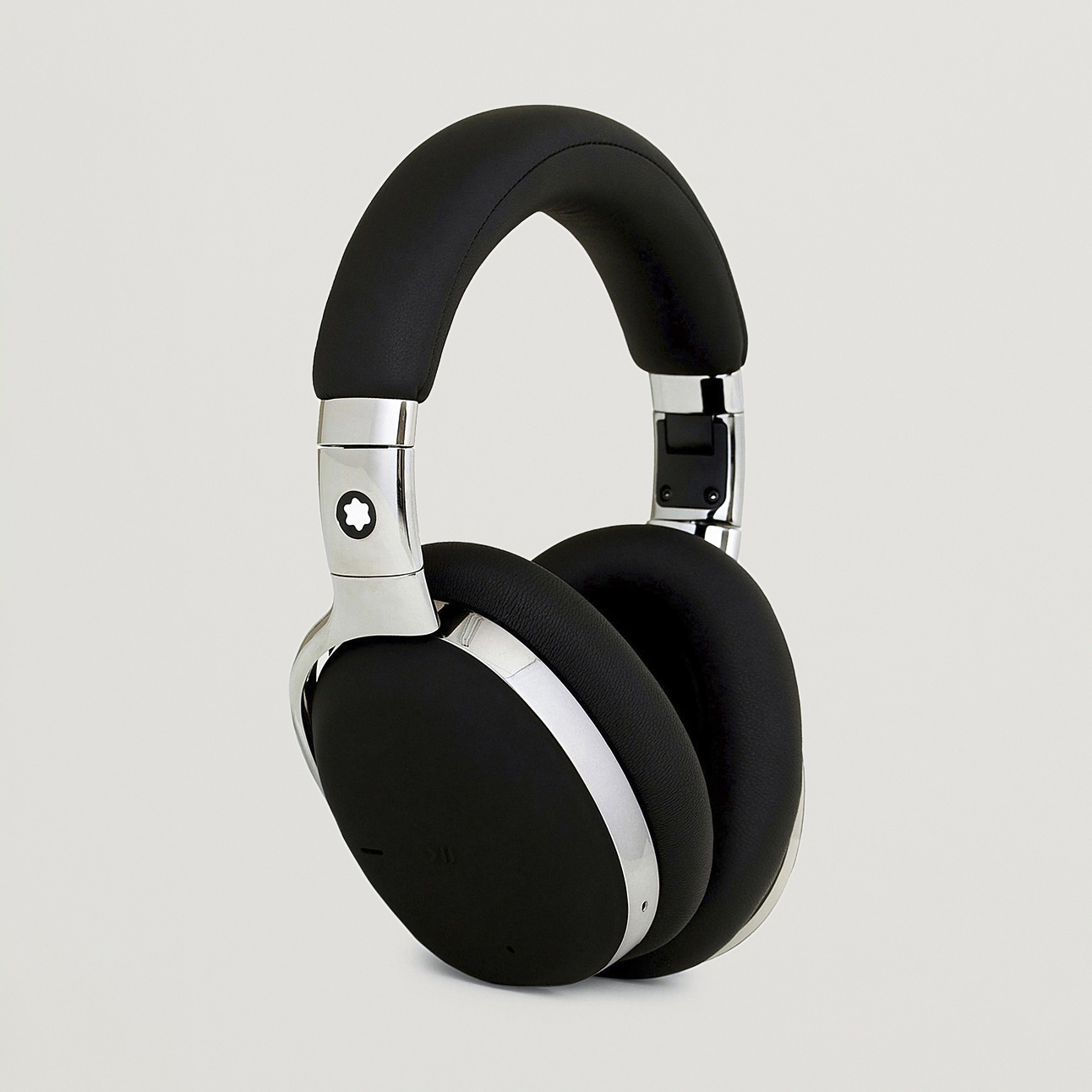 Montblanc MB01 Headphones Black - CareOfCarl.dk