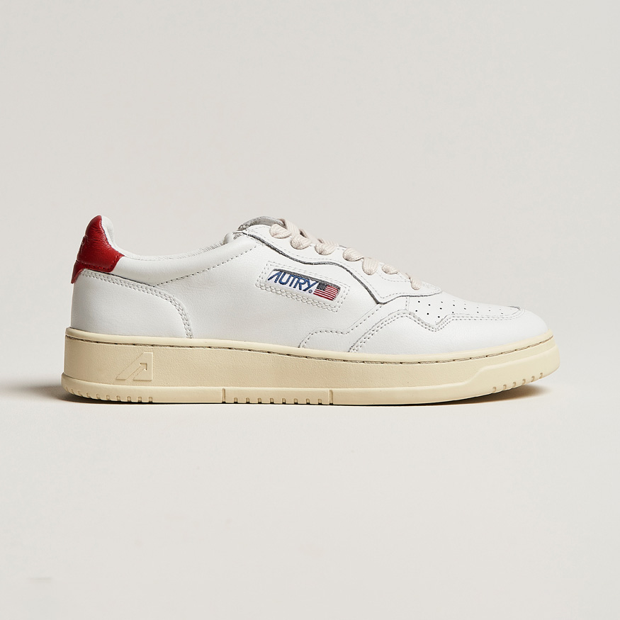 Autry Medalist Low Super Soft Leather Sneaker White/Red - CareOfCarl.dk