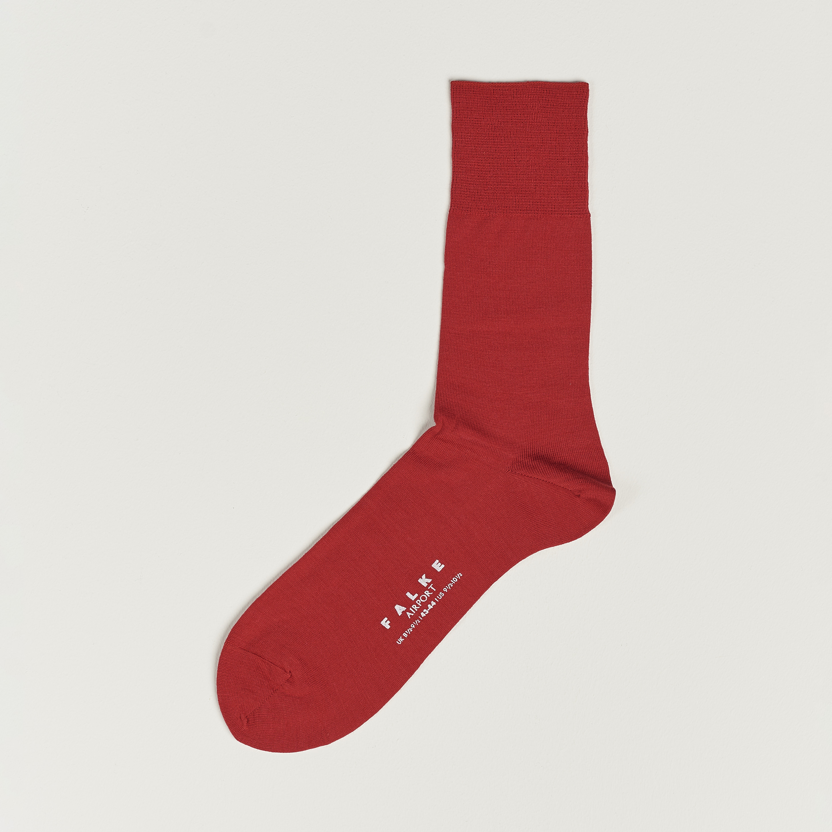Falke Airport Socks Scarlet - CareOfCarl.dk