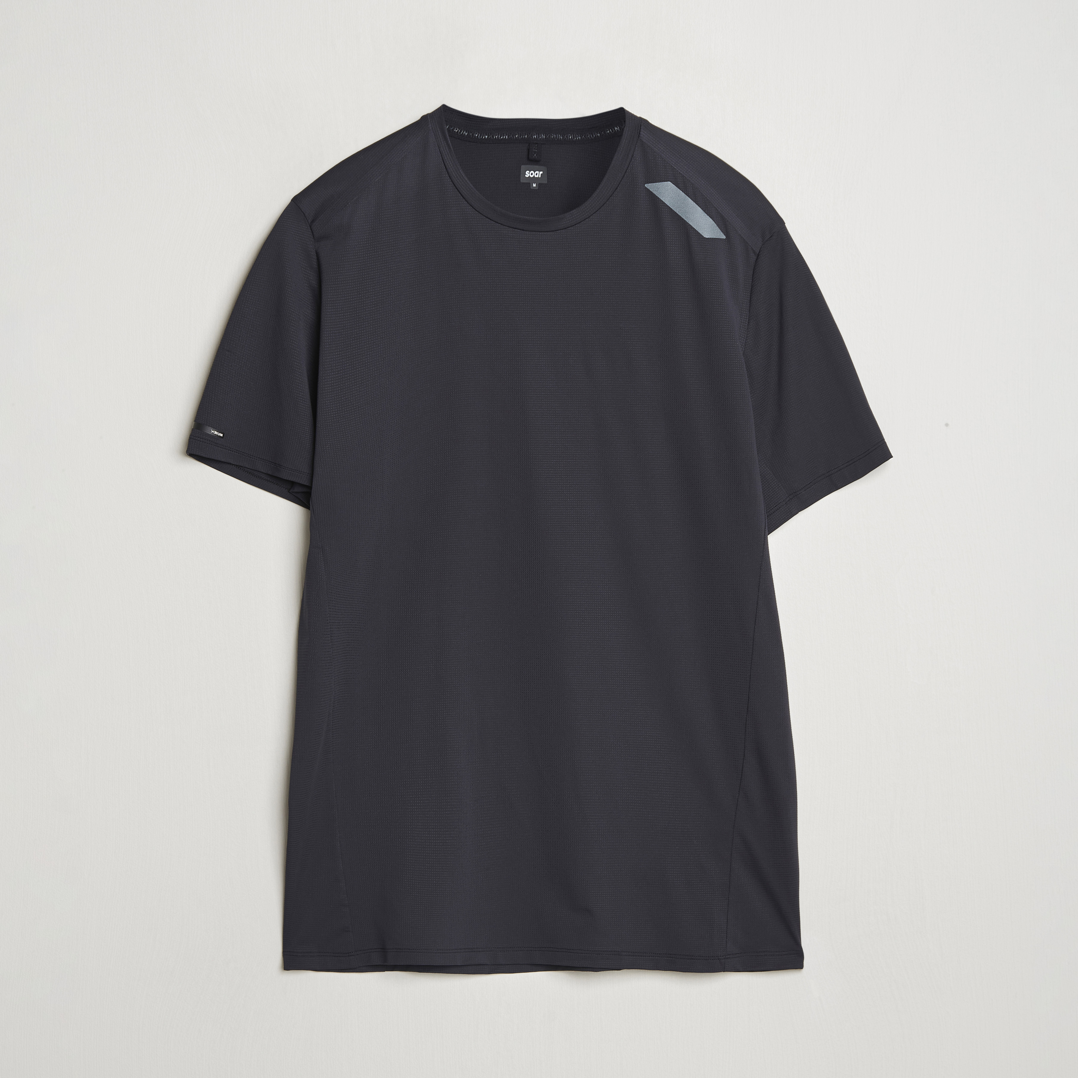 SOAR Running Tech Tee Black - CareOfCarl.dk