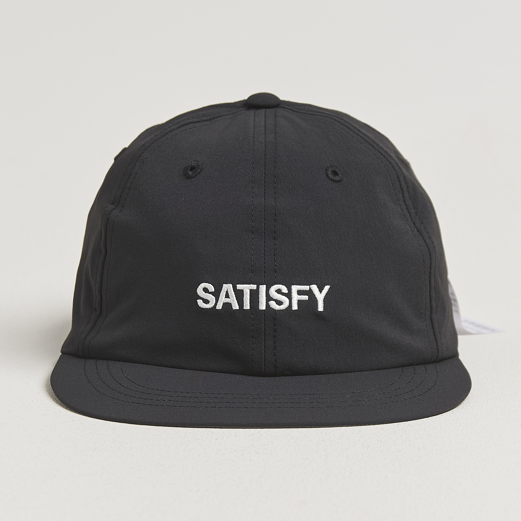 Satisfy PeaceShell Run Cult Cap Black - CareOfCarl.dk