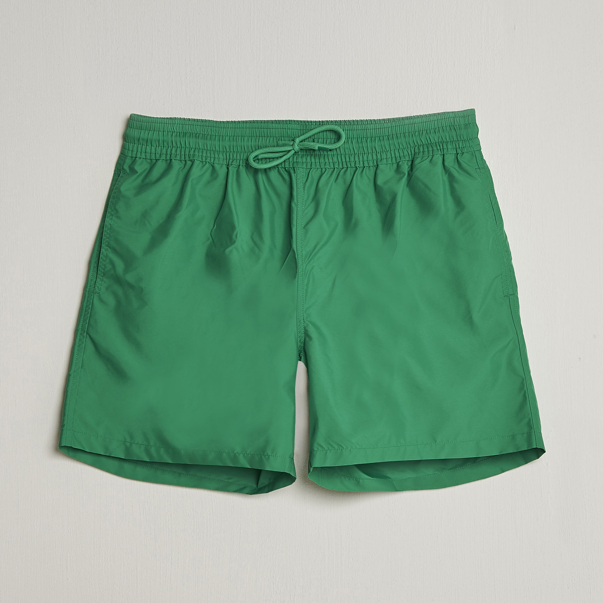 Colorful Standard Classic Organic Swim Shorts Kelly Green - CareOfCarl.dk