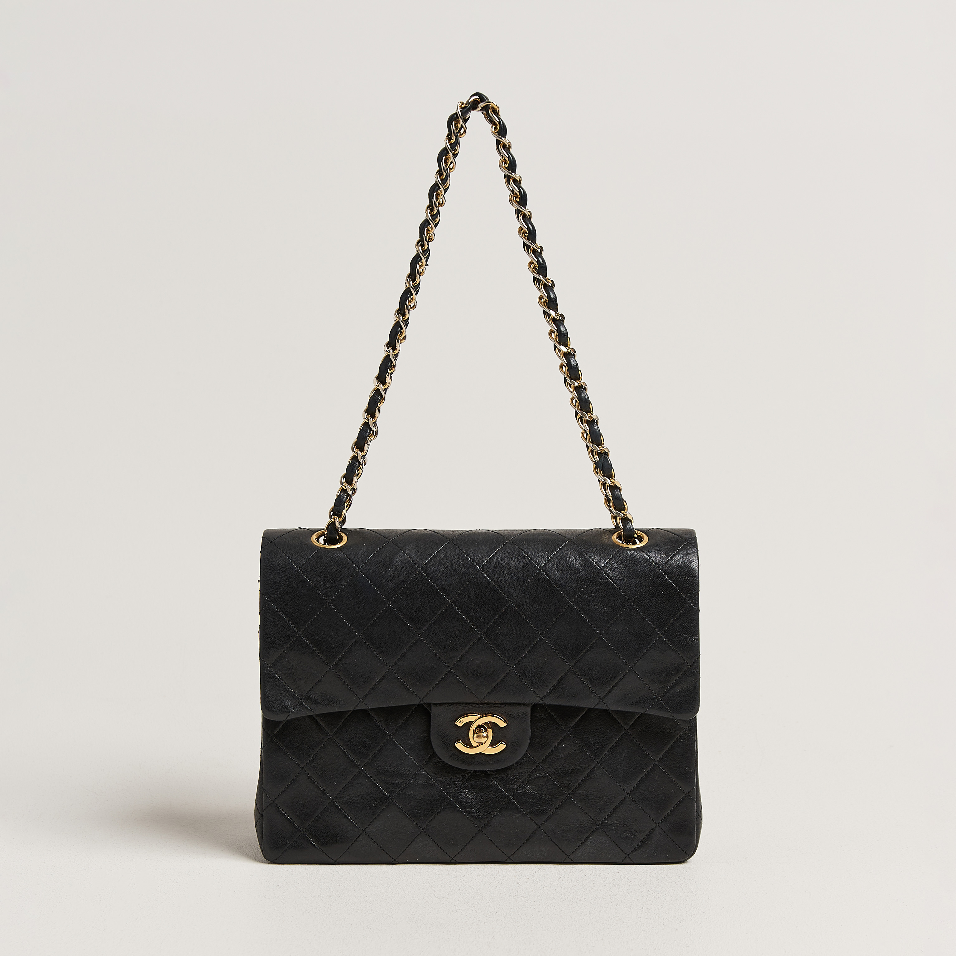 Chanel Pre-Owned Classic Medium Square Double Flap Bag Lambskin Black - Car